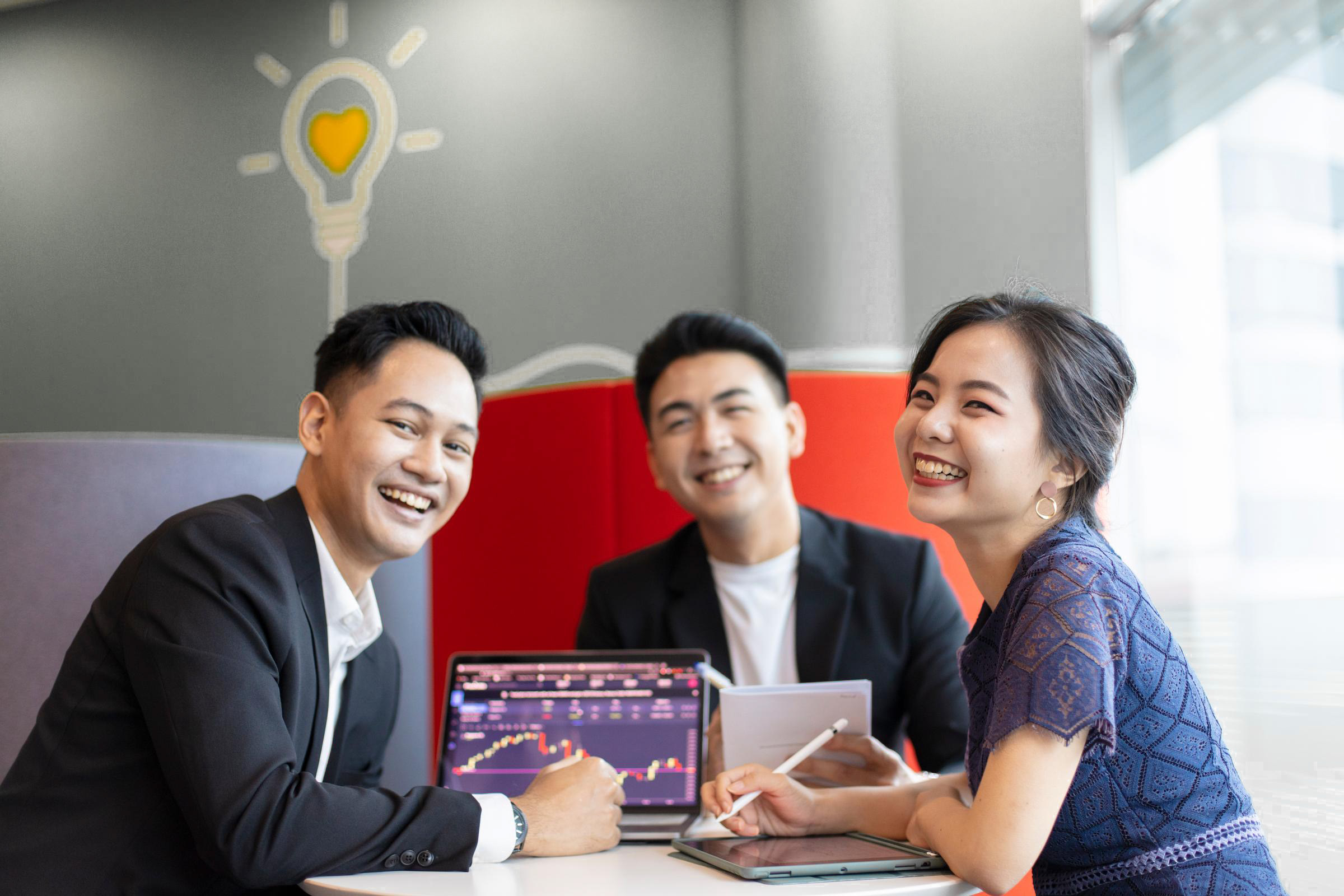 Industry Graduate Diplomas (IGDs) | SMU Academy